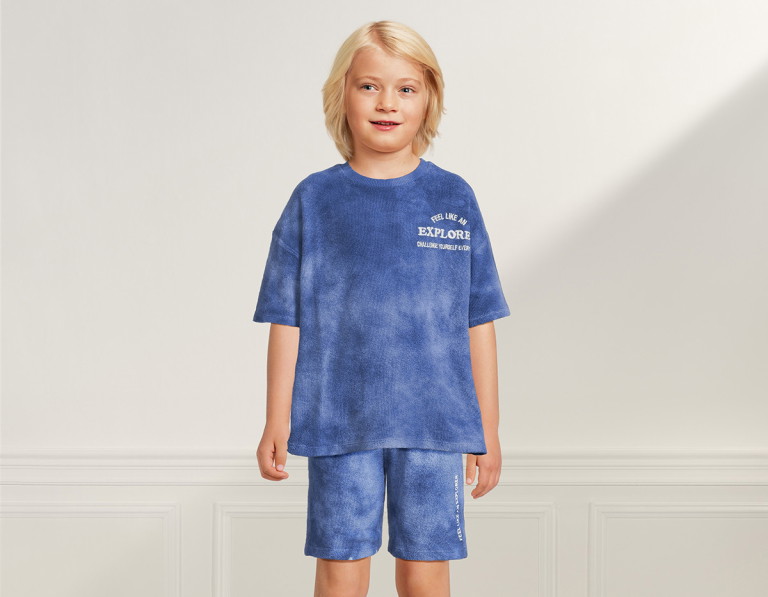 Kids Clothing Photography For Ecommerce | Looklet